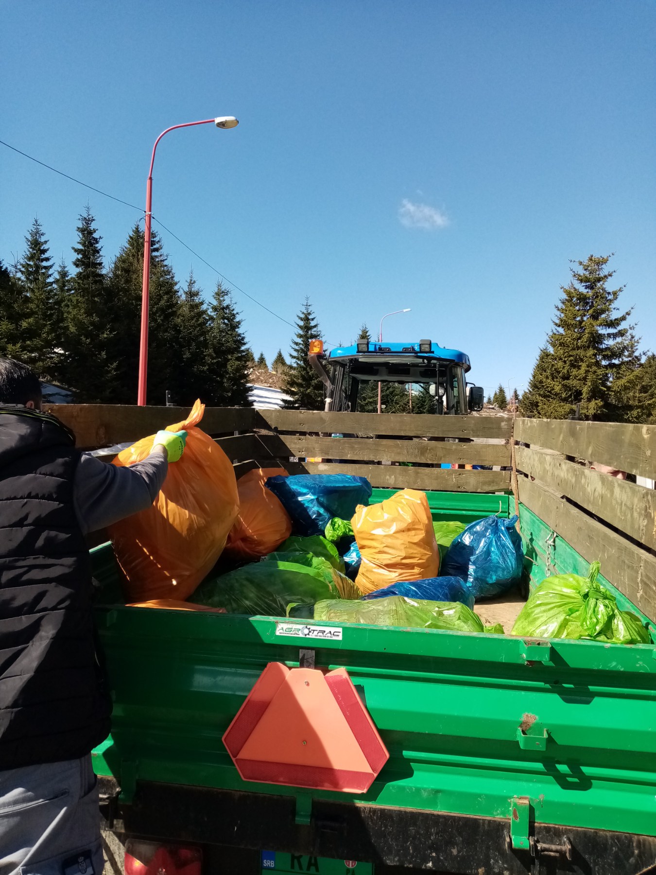 Počinje čišćenje turističkog centra Kopaonik (FOTO)